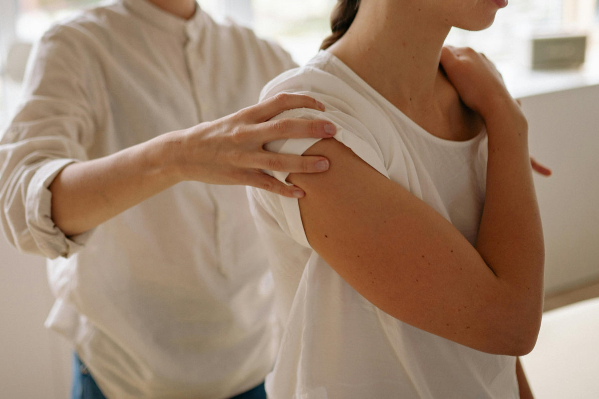 Shoulder Tendonitis Massage: Benefits & Techniques